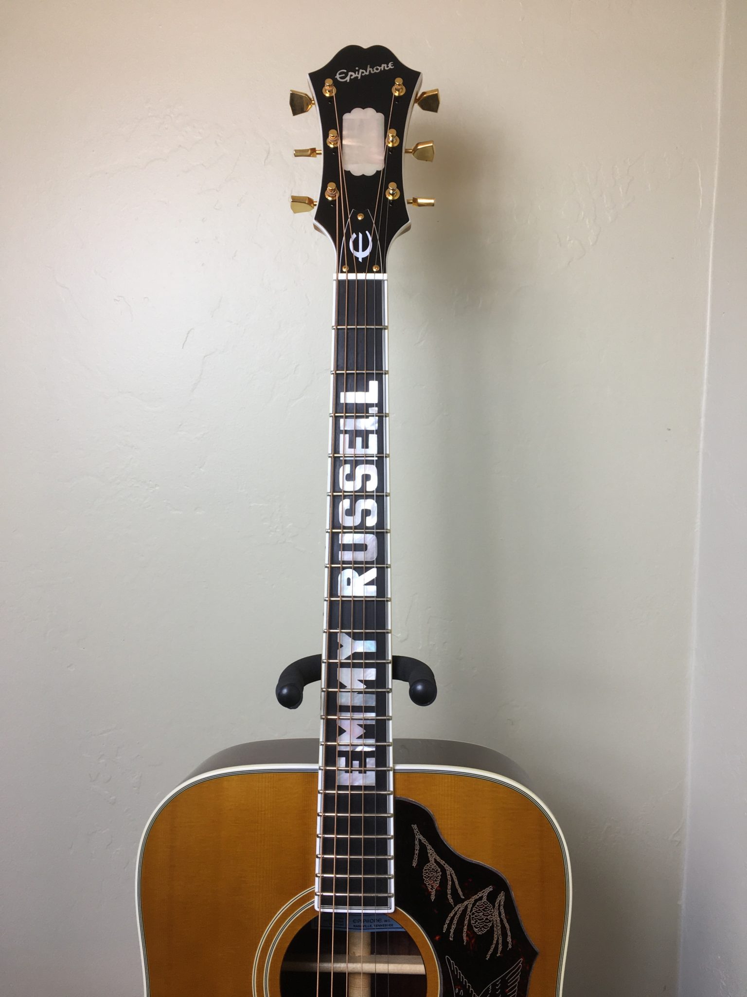 Epiphone Masterbilt Excellente Guitar – Emmy Russell Inlay – Hard Shell ...